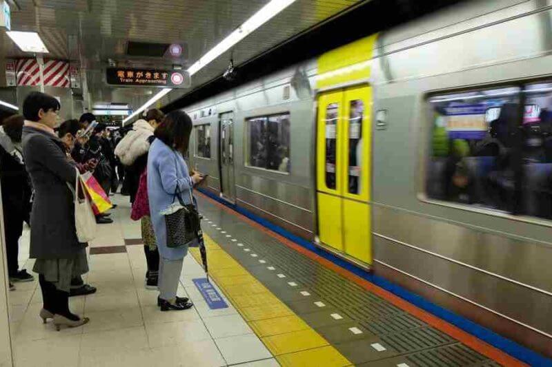 Tokyo Weather in March! Temperature, rain, clothes | JAPANICLE