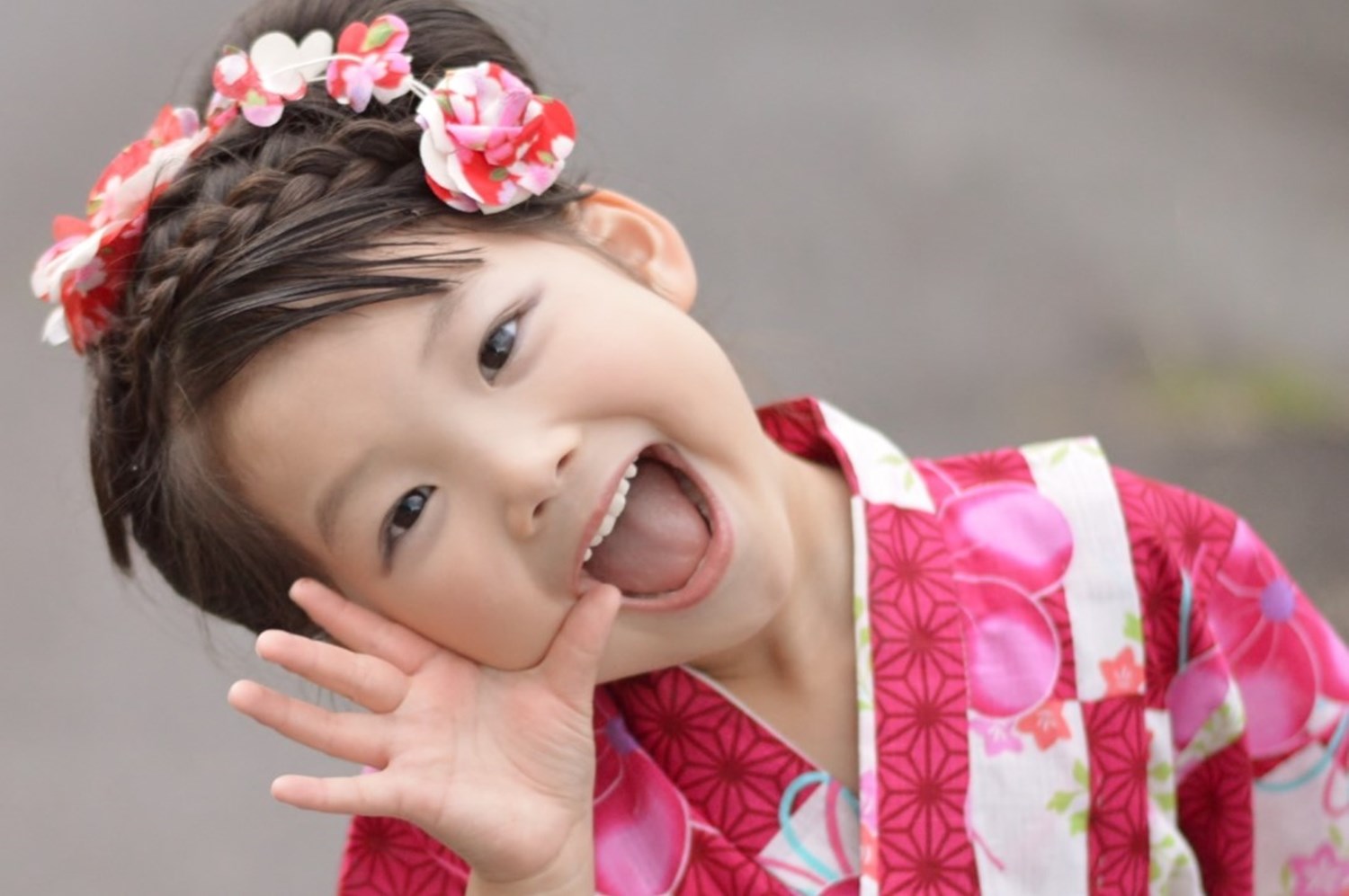 Photos: Japanese Children “May children live in peace!” | JAPANICLE
