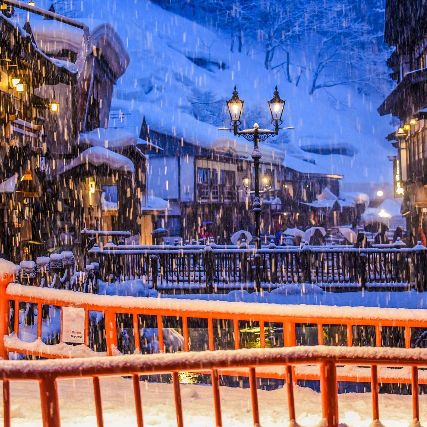 Photos: Ginzan Onsen -A retro hot spring town with a snowy landscape ...